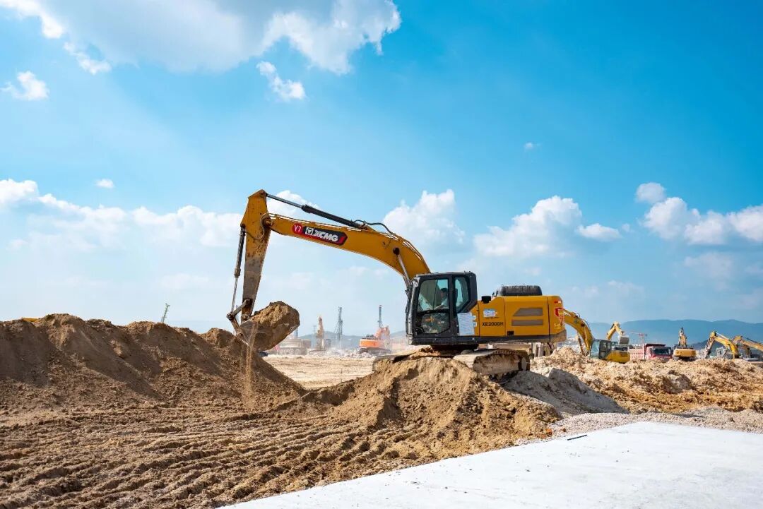 Ten Months, One Plant! XCMG's Strength Guards the "Super Battery ...