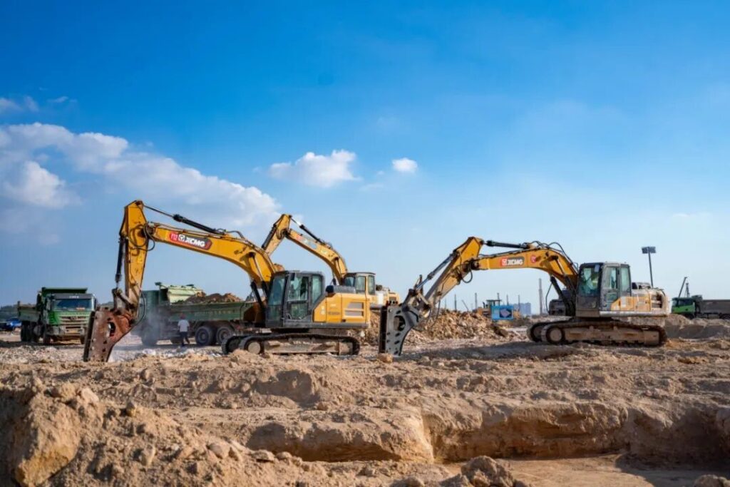 Ten Months, One Plant! XCMG's Strength Guards the "Super Battery ...